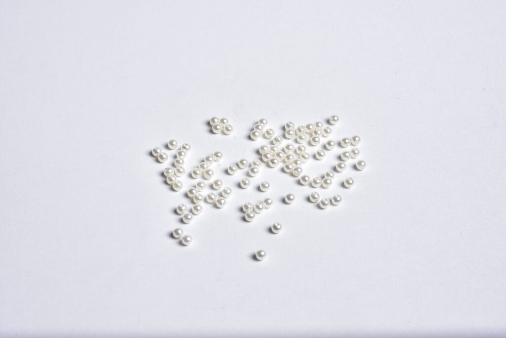 PERLA PLASTICO 500 GRAMOS - Novedades Moya